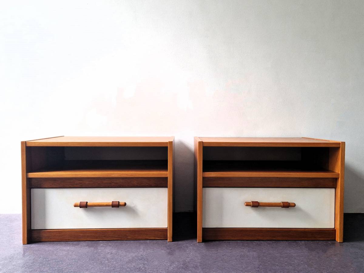 Set of 2 robust looking night stands, 1970's - NOVAC Vintage